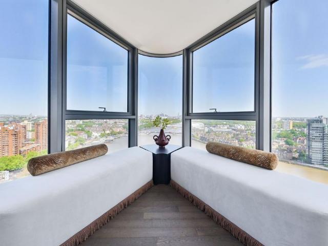 3 bedroom flat for sale