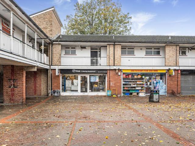 3 bedroom flat for sale