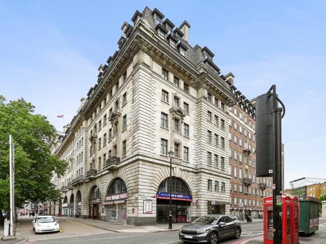 3 bedroom flat for sale