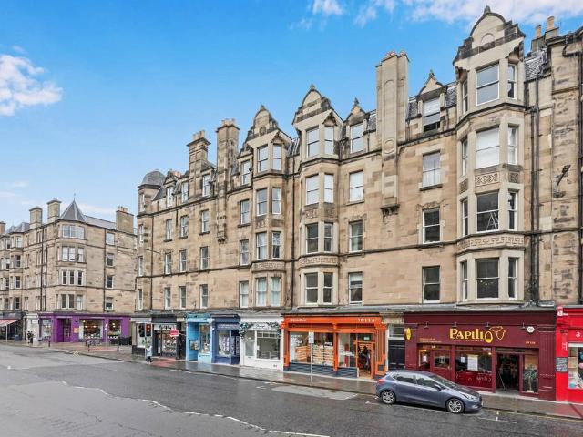 3 bedroom flat for sale