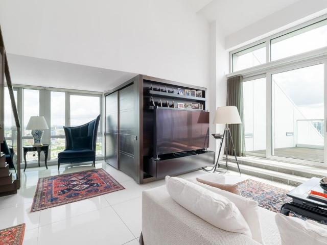 3 bedroom flat for sale