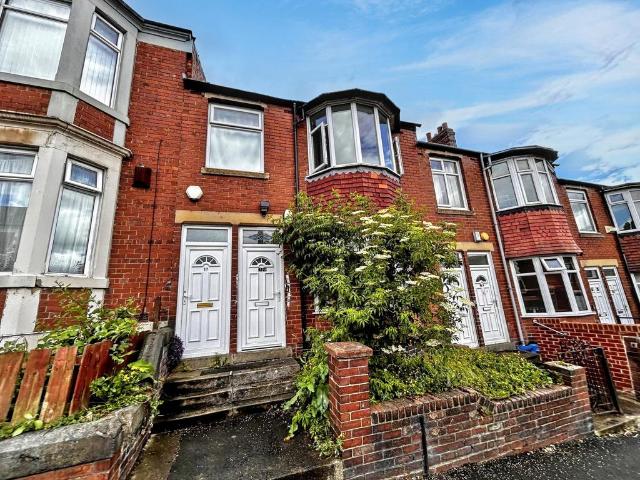 3 bedroom flat for sale