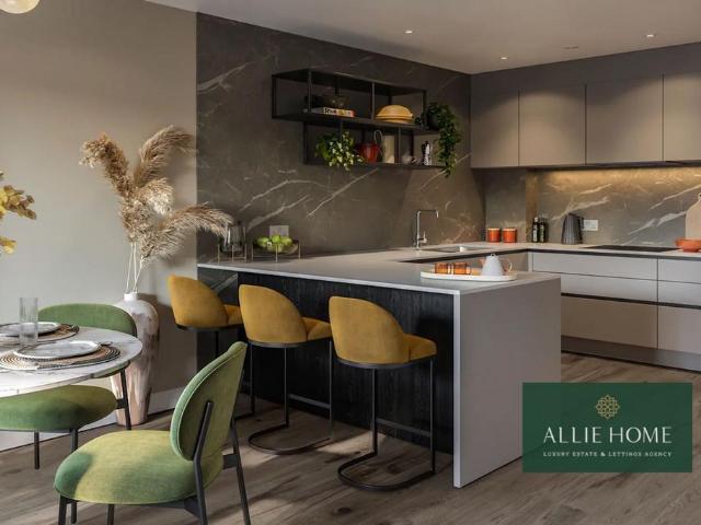 3 bedroom flat for sale