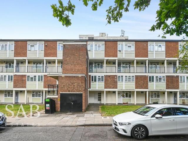 3 bedroom flat for sale