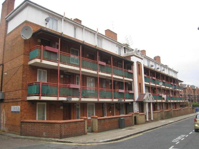 3 bedroom flat for sale