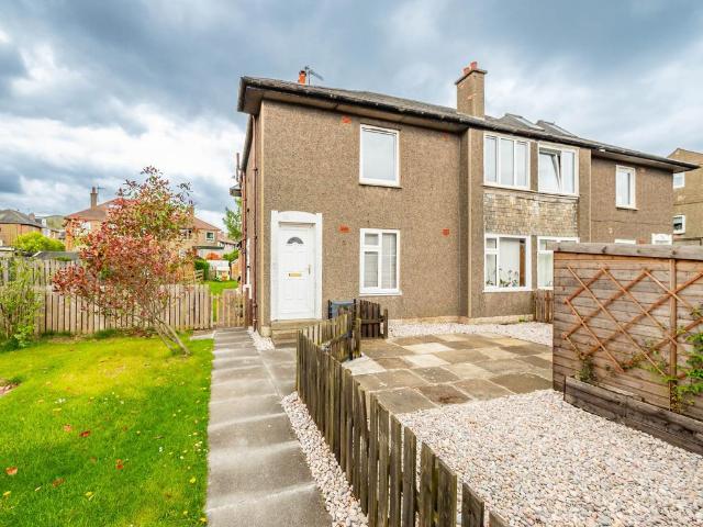 3 bedroom flat for sale