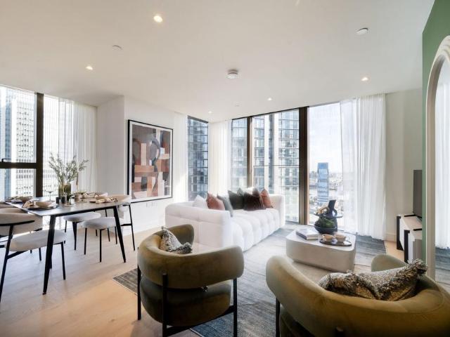 3 bedroom flat for sale