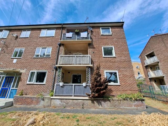 3 bedroom flat for sale