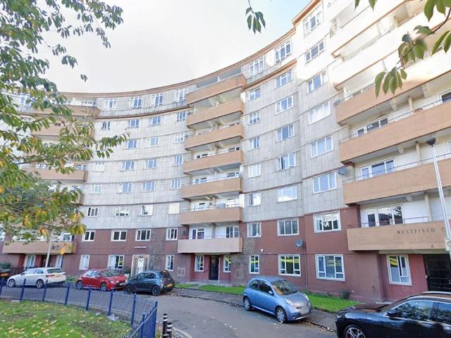 3 bedroom flat for sale