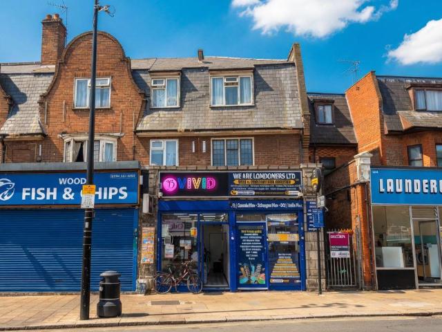 3 bedroom flat for sale