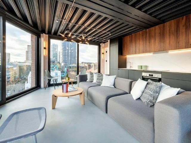 3 bedroom flat for sale