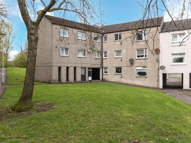 3 bedroom flat for sale