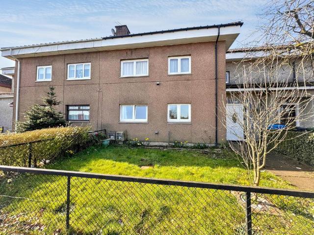 3 bedroom flat for sale