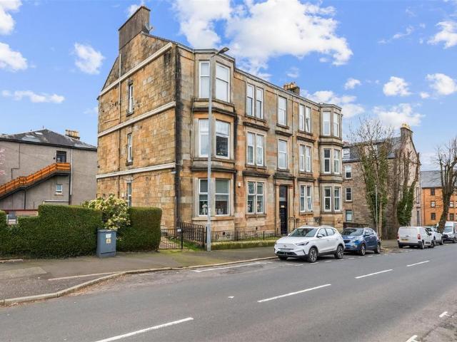 3 bedroom flat for sale