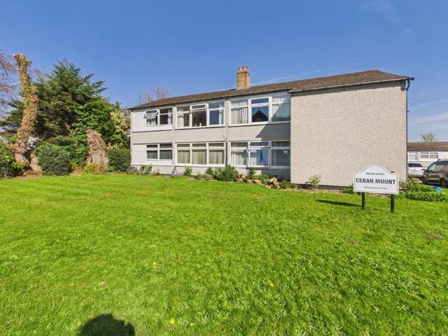 3 bedroom flat for sale