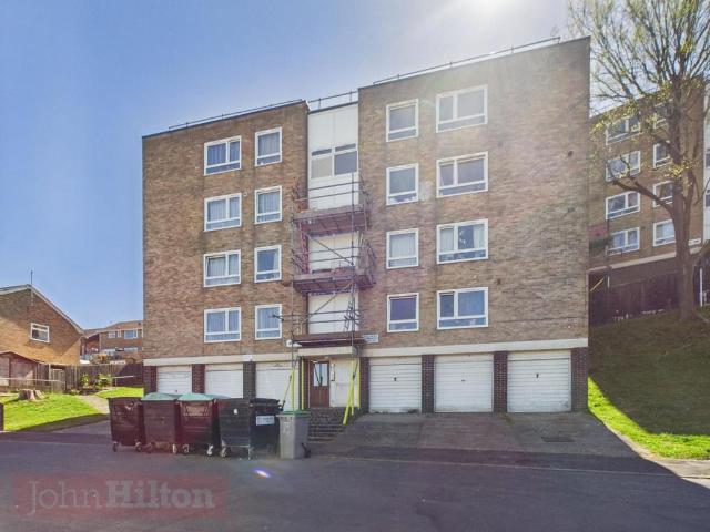 3 bedroom flat for sale