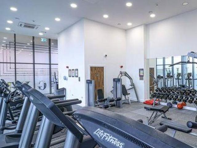 3 bedroom flat for sale