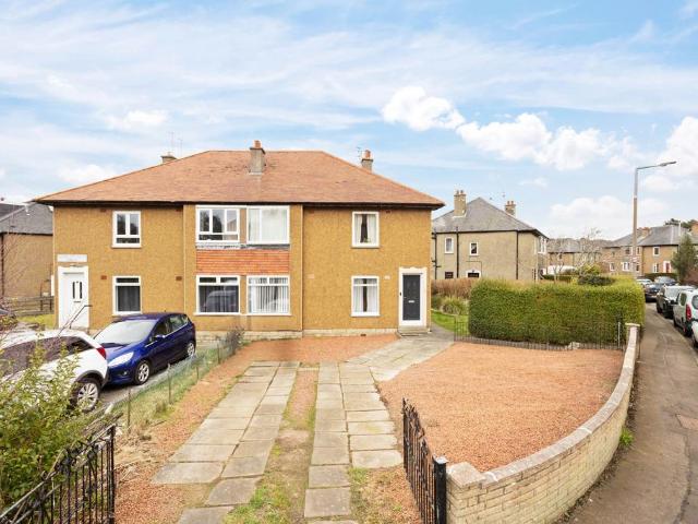 3 bedroom flat for sale