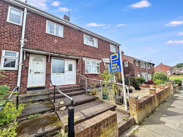 3 bedroom flat for sale