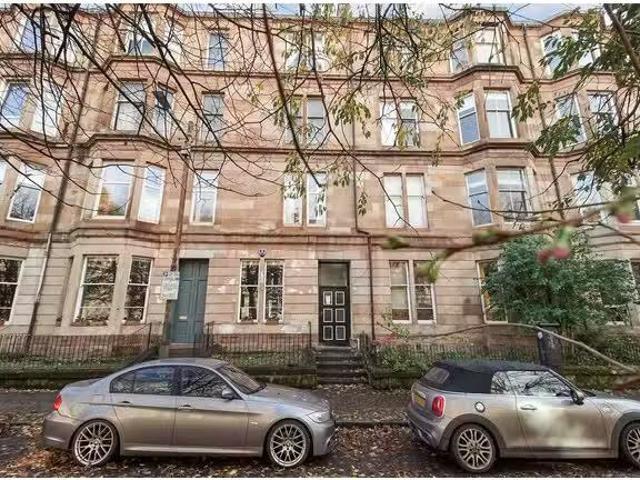 3 bedroom flat for sale, Woodlands Drive, Woodlands, Glasgow.