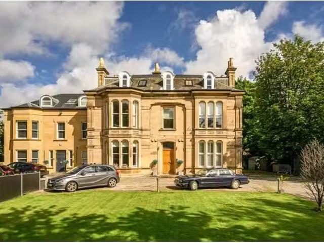 3 bedroom flat for sale, Colinton Road, Merchiston, Edinburgh.