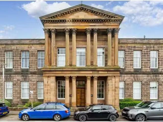 3 bedroom flat for sale, Duncan Street, Newington, Edinburgh.