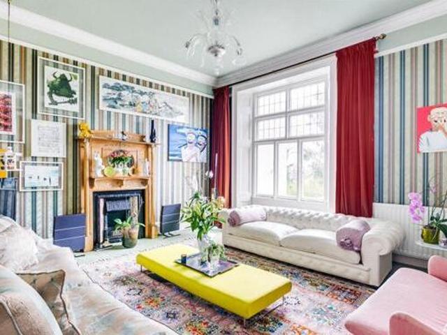 3 Bedroom Flat For Sale In 75 West Hill