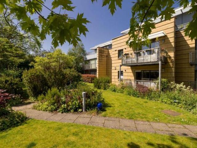 3 bedroom flat for sale in 8/6 Dovecot Road, EDINBURGH, EH12 7LE, EH12