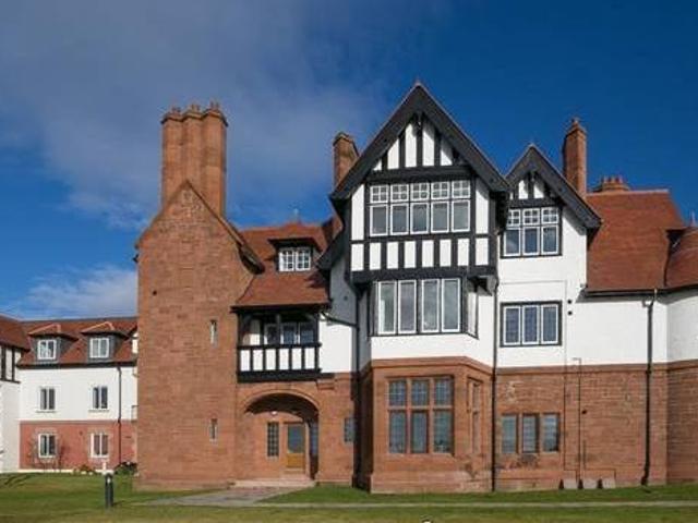 3 bedroom flat for sale in 17 Upper Colquhoun Street Helensburgh G84 G84