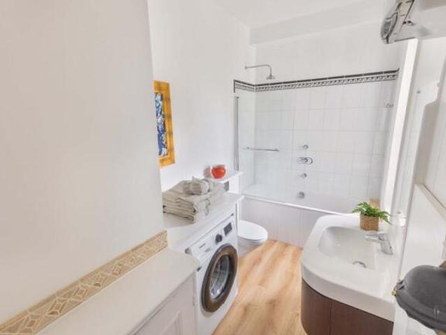 3 bedroom flat for sale in 16 Broadwater Down, Tunbridge Wells, TN2