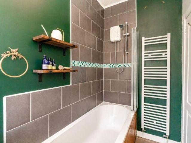 3 bedroom flat for sale in 310 Colinton Mains Road, Colinton Mains, Edinburgh, EH13 9BS, EH13
