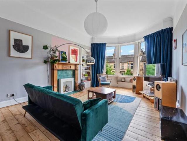 3 bedroom flat for sale in 3/1 32 Barrington Drive, Woodlands, G4 9TD, G4