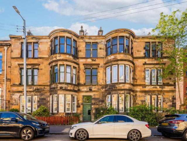 3 bedroom flat for sale in 35 Herriet Street, Flat 1/ Pollokshields, Glasgow, G41 2JY, G41