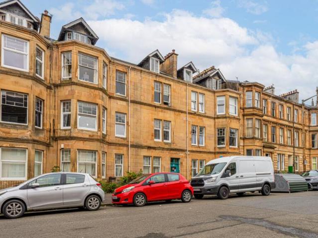 3 bedroom flat for sale in 39 Melville Street, Flat 1/2, Pollokshields, Glasgow, G41 2JL, G41