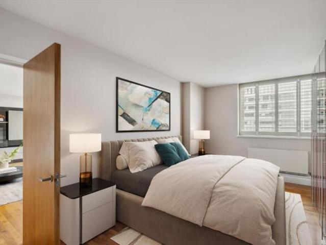3 bedroom flat for sale in The View, 20 Palace Street, London, SW1E