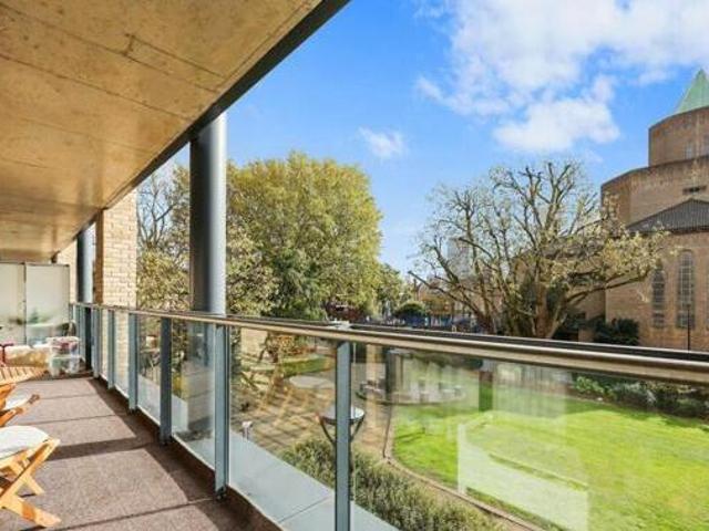 3 Bedroom Flat For Sale In Tower Hamlets, London