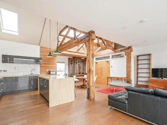 3 Bedroom Flat For Sale In Tower Hamlets, London