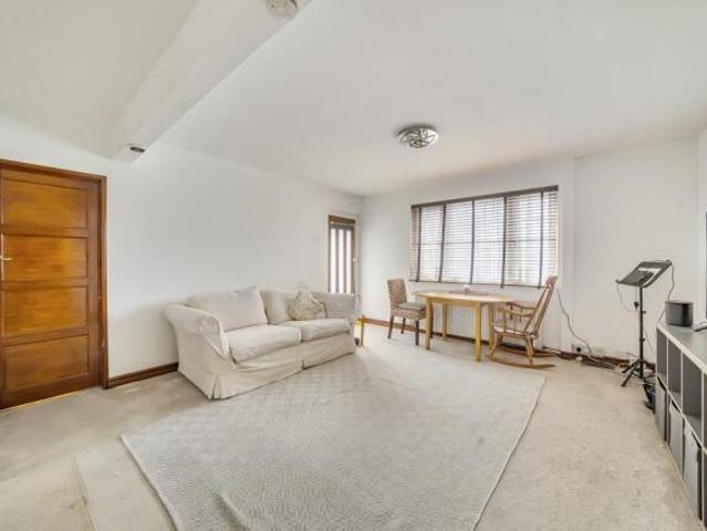 3 bedroom flat for sale in Townshend Road, Richmond, TW9