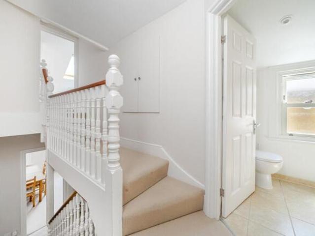 3 bedroom flat for sale in Tregarvon Road, Battersea, London, SW11