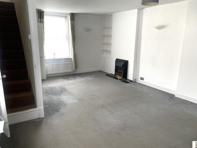 3 bedroom flat for sale in Upper Fant Road, Maidstone, Kent, ME16 8BX, ME16