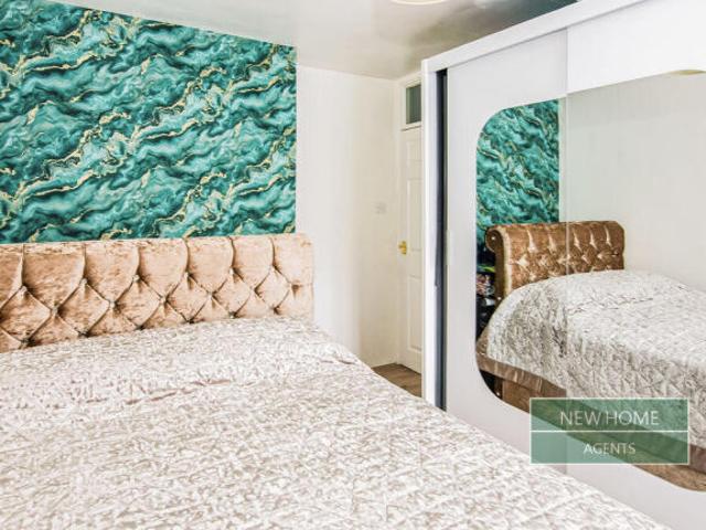 3 bedroom flat for sale in Upper Highgate Street, Birmingham, B12 0YB, B12