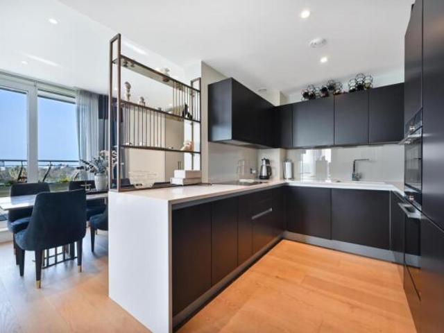 3 bedroom flat for sale in Valetta House, Queenstown Road, London, SW11