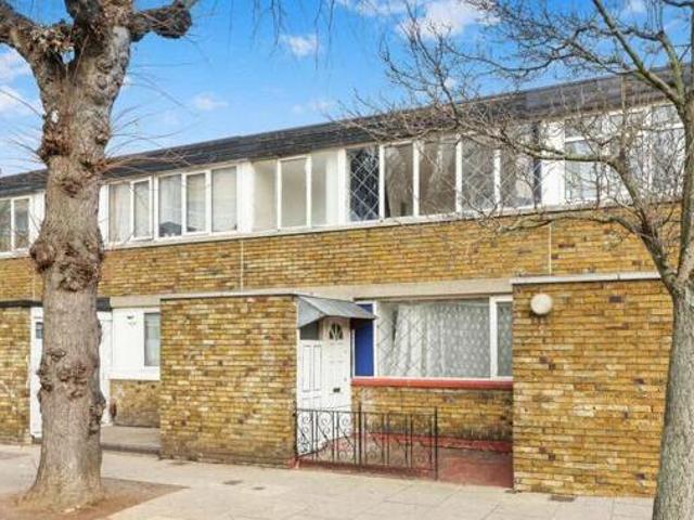 3 Bedroom Flat For Sale In Vauxhall, London