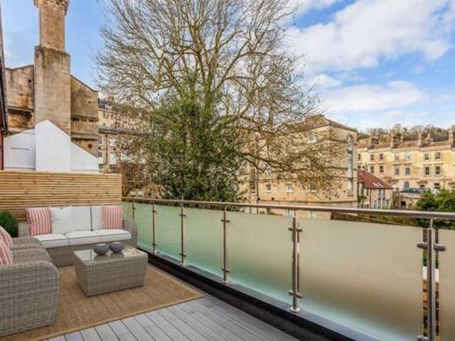 3 Bedroom Flat For Sale In Walcot Yard, Bath