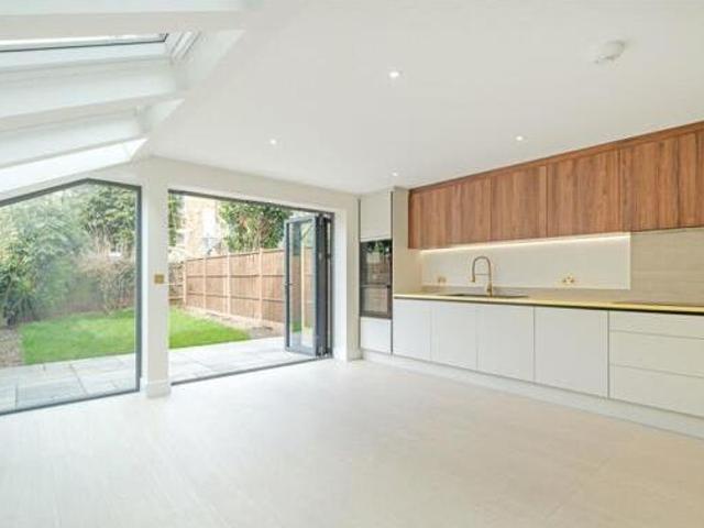 3 Bedroom Flat For Sale In West Hampstead