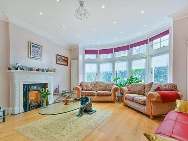 3 Bedroom Flat For Sale In West Kensington, London