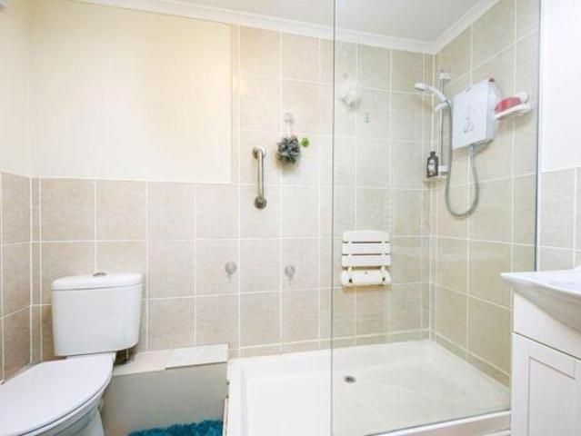 3 bedroom flat for sale in Weston Park West, Bath, BA1