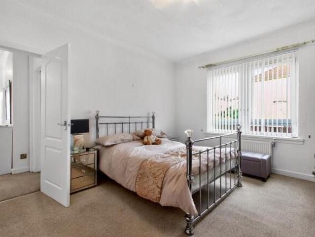 3 bedroom flat for sale in Whitburn Street, Glasgow, G32