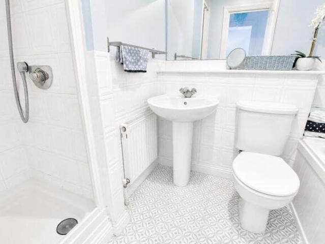 3 bedroom flat for sale in Winn Road, Southampton, SO17