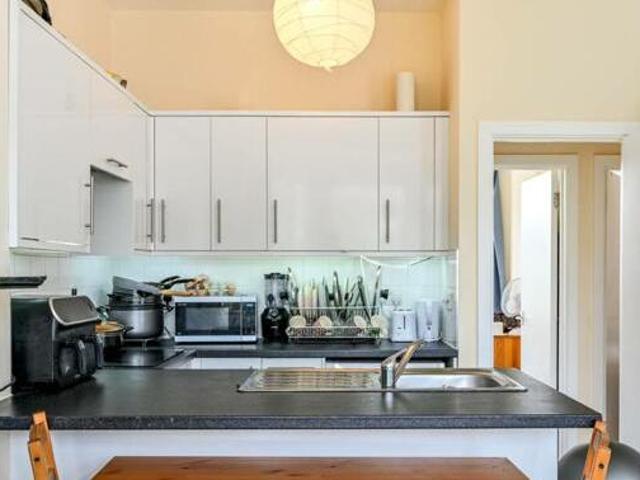 3 Bedroom Flat For Sale In Wood Green, London